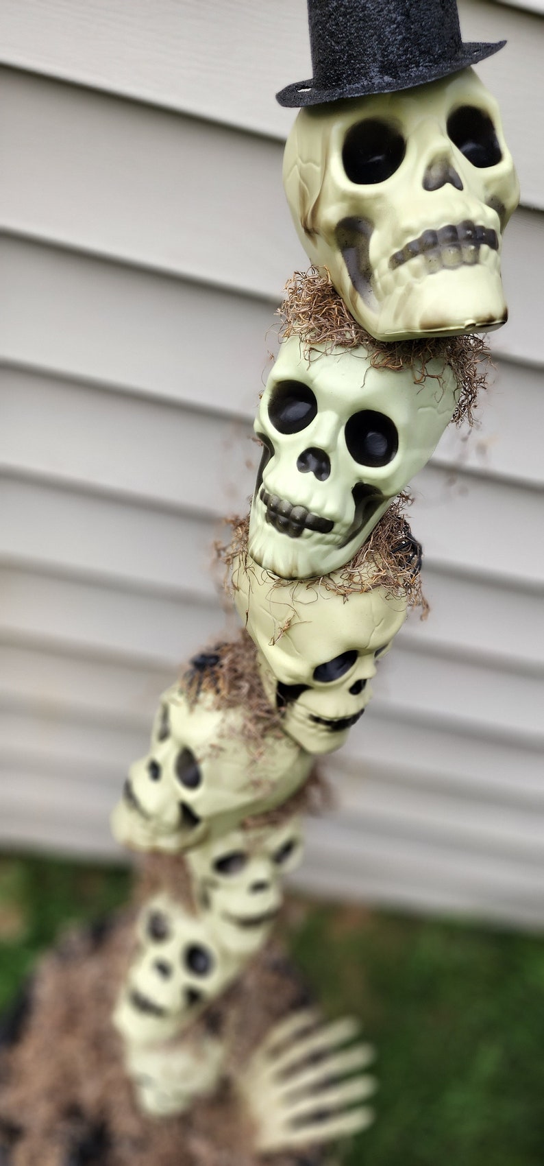 Stacked Skulls, 57in Glowing Skulls, Illuminated Skulls, Skulls for ...