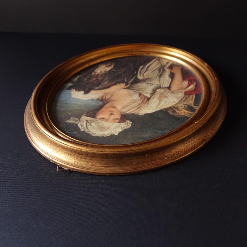 Vintage Oval Frame in Neapolitan Wood With Gold Background and Antique ...