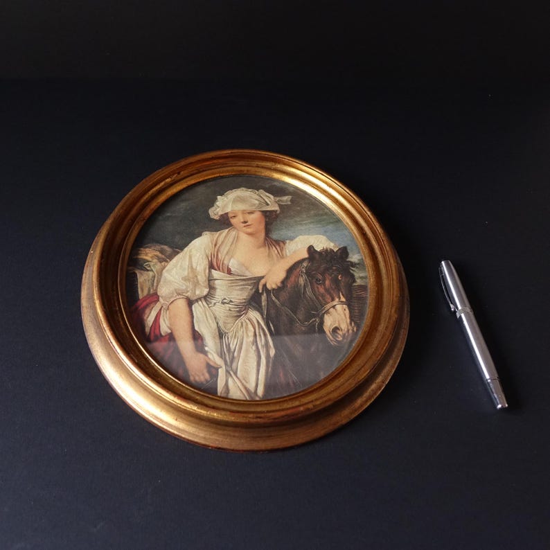 Vintage Oval Frame in Neapolitan Wood With Gold Background and Antique ...
