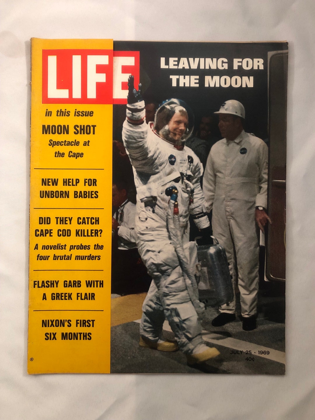 July 25 1969 Life Magazine Leaving for the Moon Neil Armstrong on Cover ...