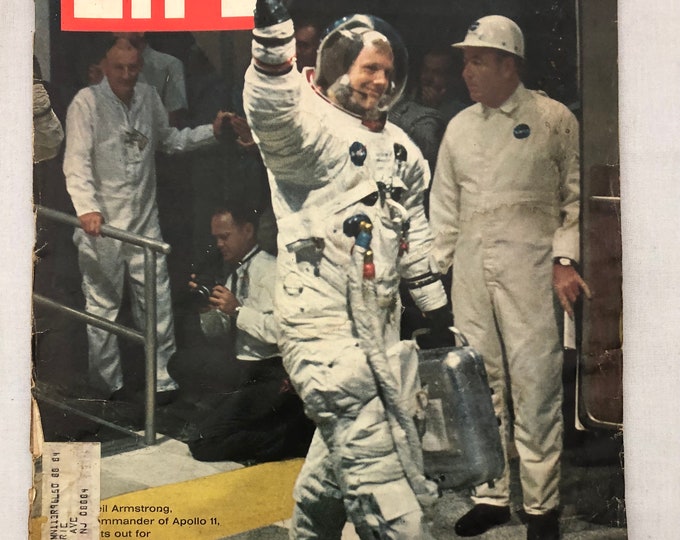 July 25 1969 Life Magazine Leaving for the Moon Neil Armstrong on Cover ...