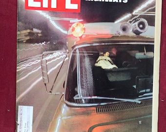 January 10 1969 Life Magazine Apollo 8 Earth View From Space on Cover ...