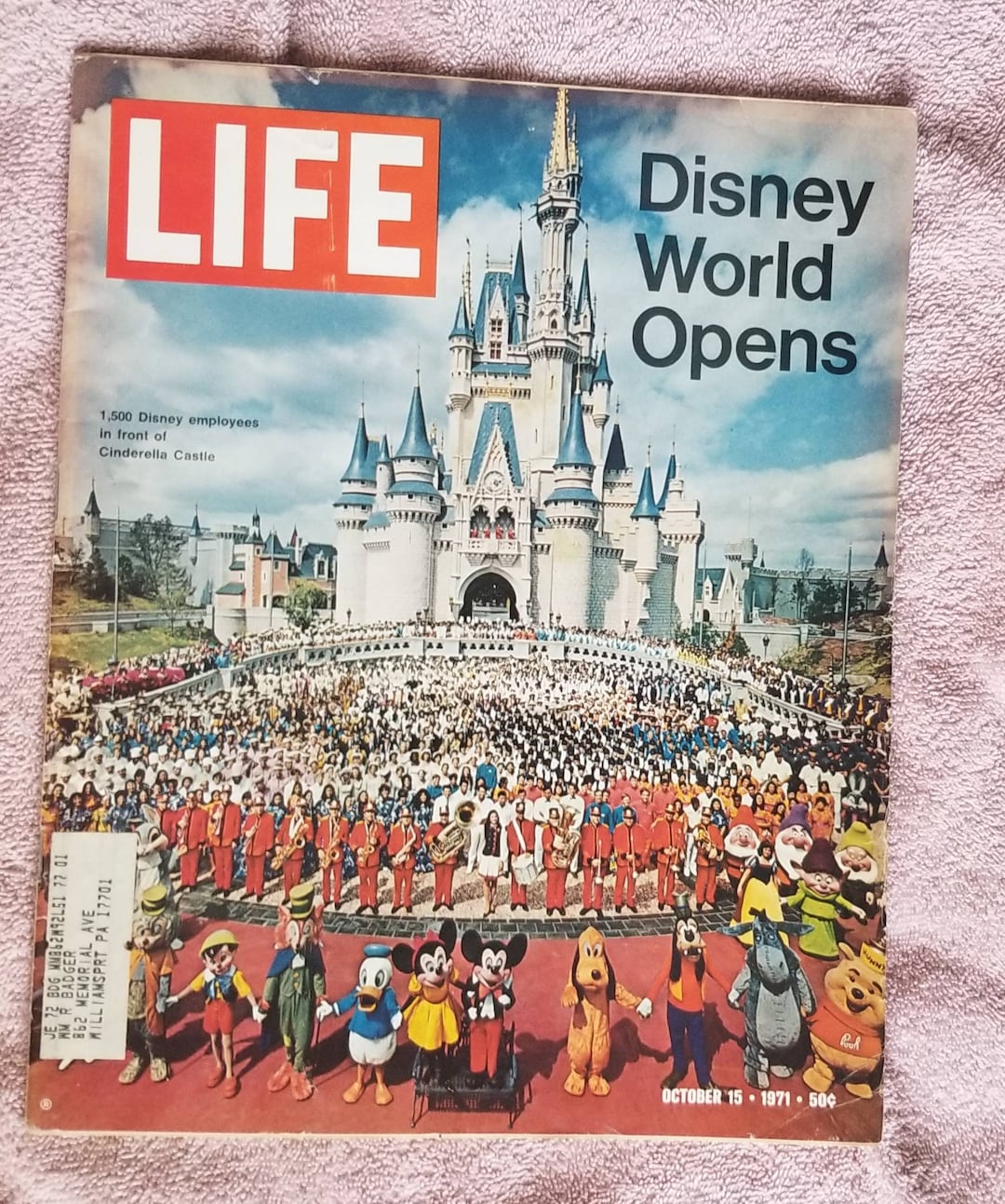 October 15 1971 Life Magazine Disney World Opens Mickey Minnie Mouse ...