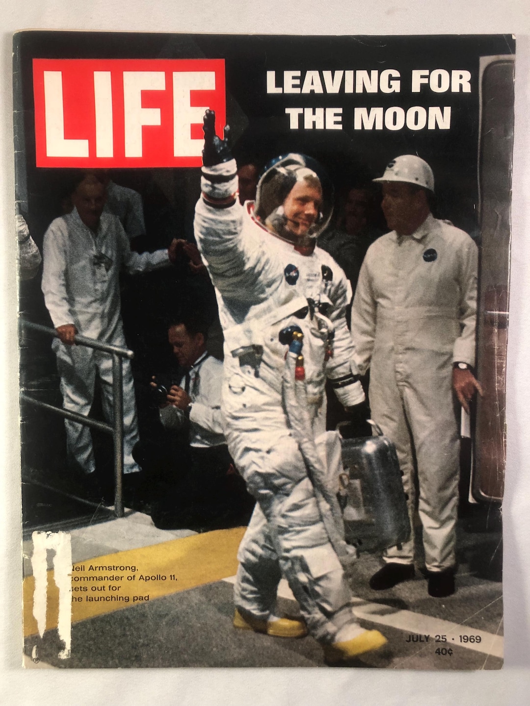July 25 1969 Life Magazine Leaving for the Moon Neil Armstrong on Cover ...