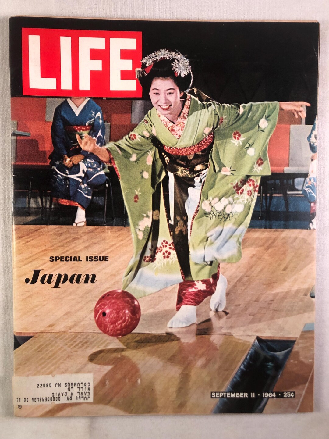 September 11 1964 Life Magazine Special Issue on Japan Kisha Girl ...