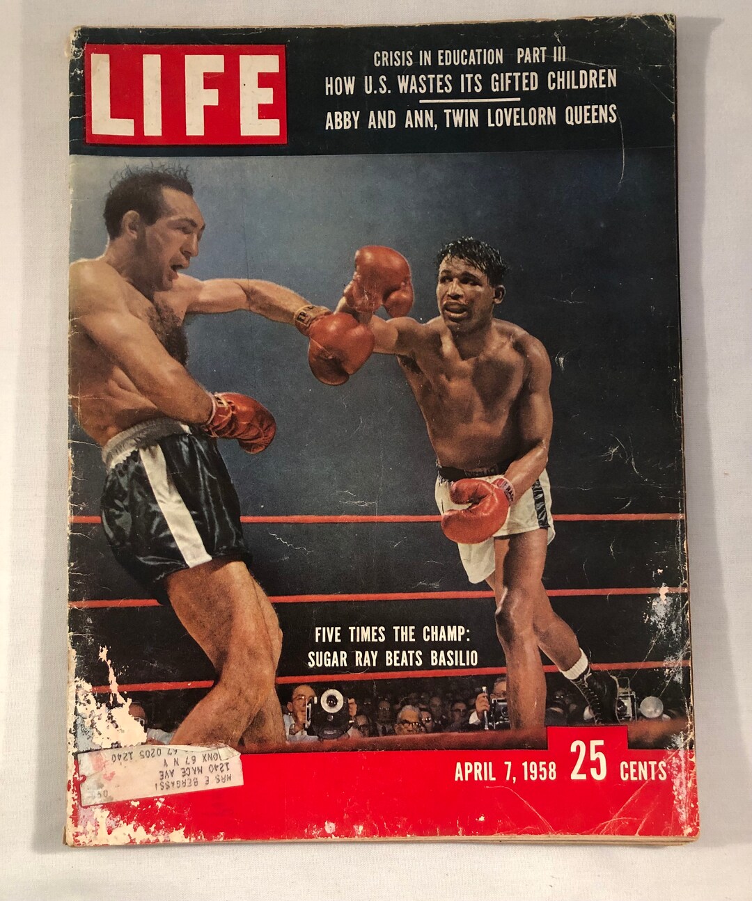 April 7 1958 Life Magazine Sugar Ray Robinson and Carmen Basilio on ...