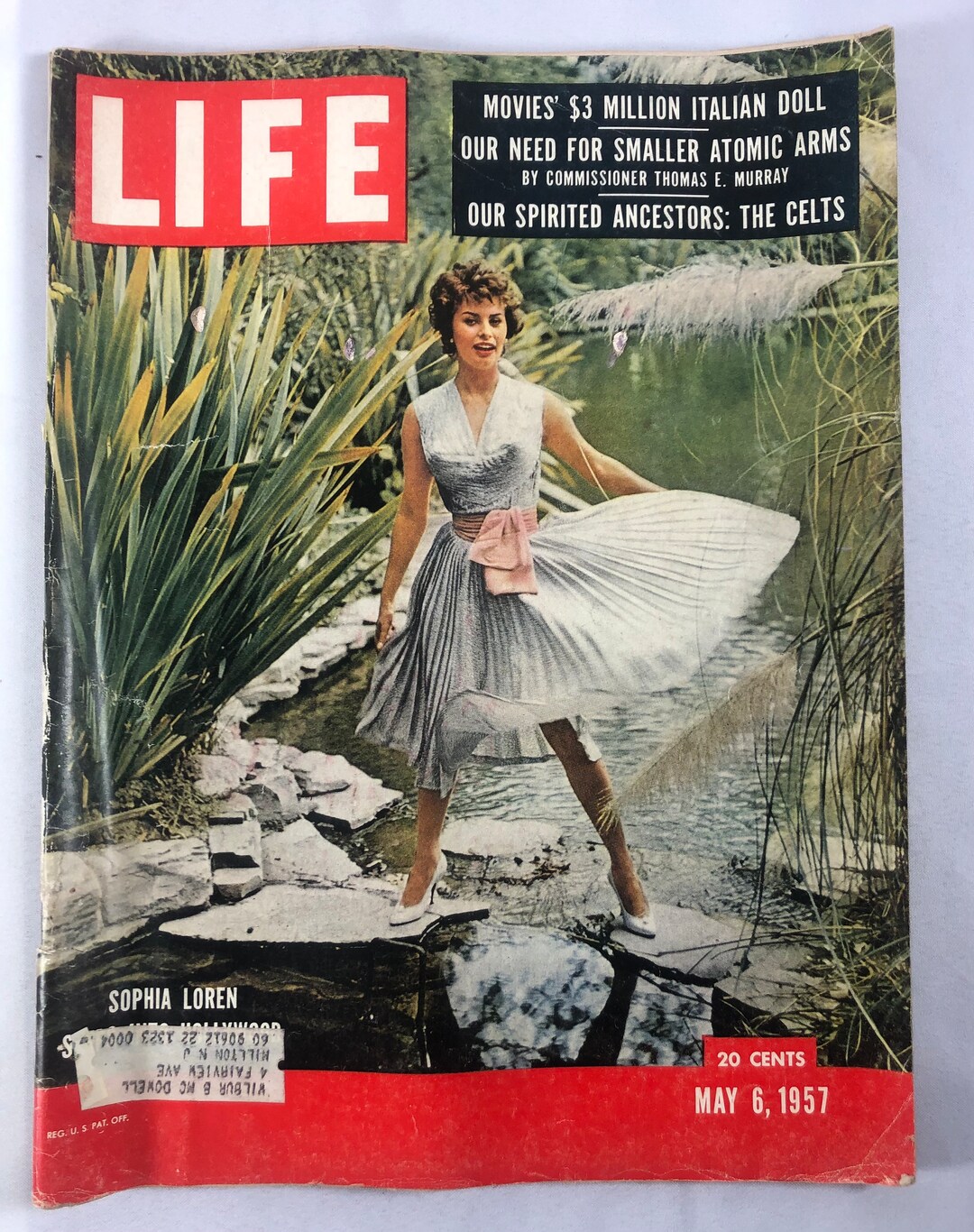 May 6 1957 Life Magazine Sophia Lauren Steps Into Hollywood on Cover ...