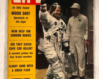 July 25 1969 Life Magazine Leaving for the Moon Neil Armstrong on Cover ...