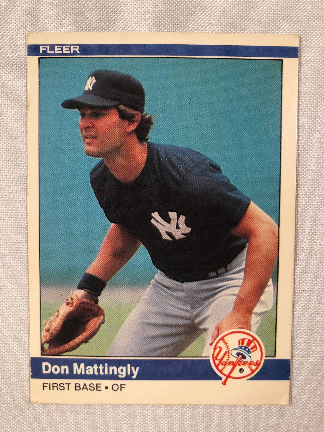 1984 Don Mattingly Rookie Fleer Baseball Card # 131 New York Yankees ...