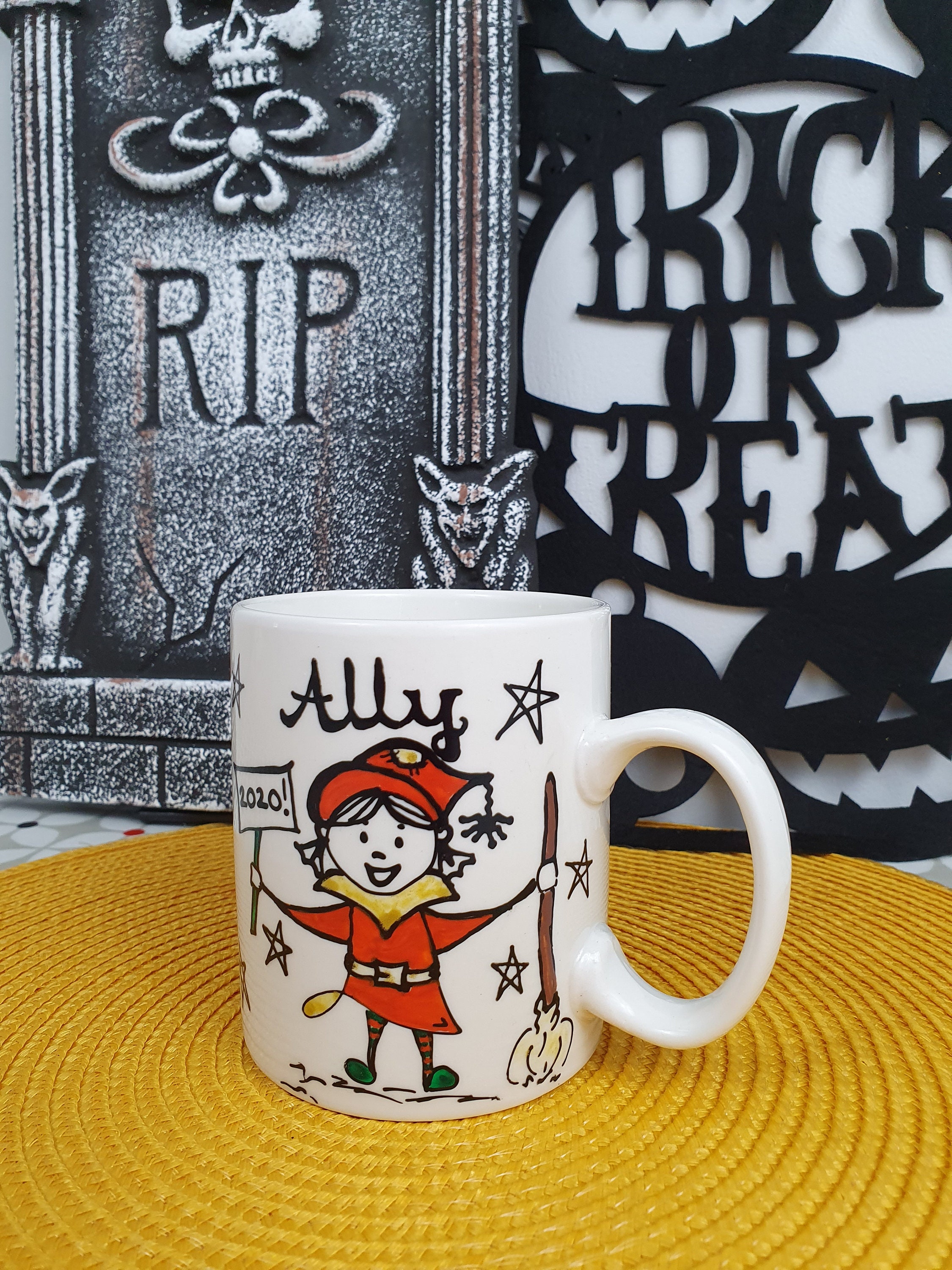 Handpainted Halloween Mug Personalised Gift Mug Trick or | Etsy Handpainted Halloween Mug Personalised Gift Mug Trick or | Etsy