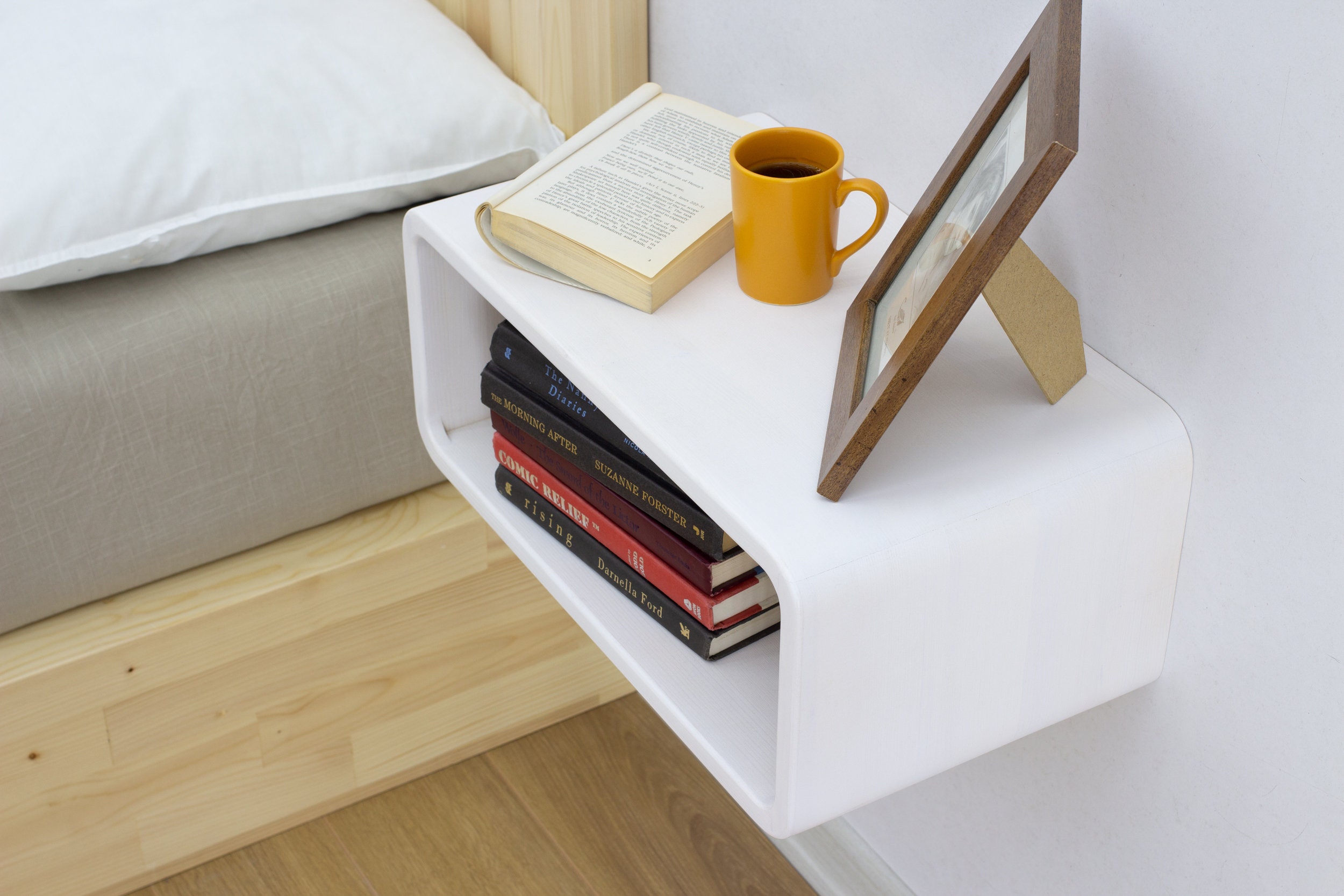 Urbansize floating bedside table store