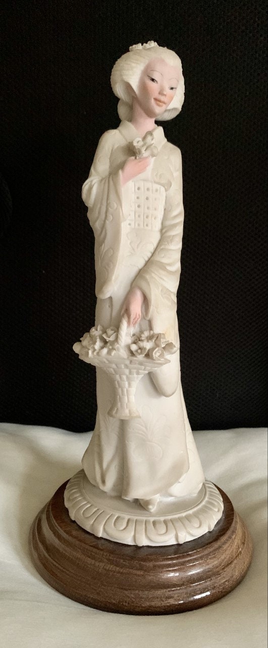 CAPODIMONTE Japanese Geisha Figurine by A Belcari ~ Signed~ . - Etsy UK