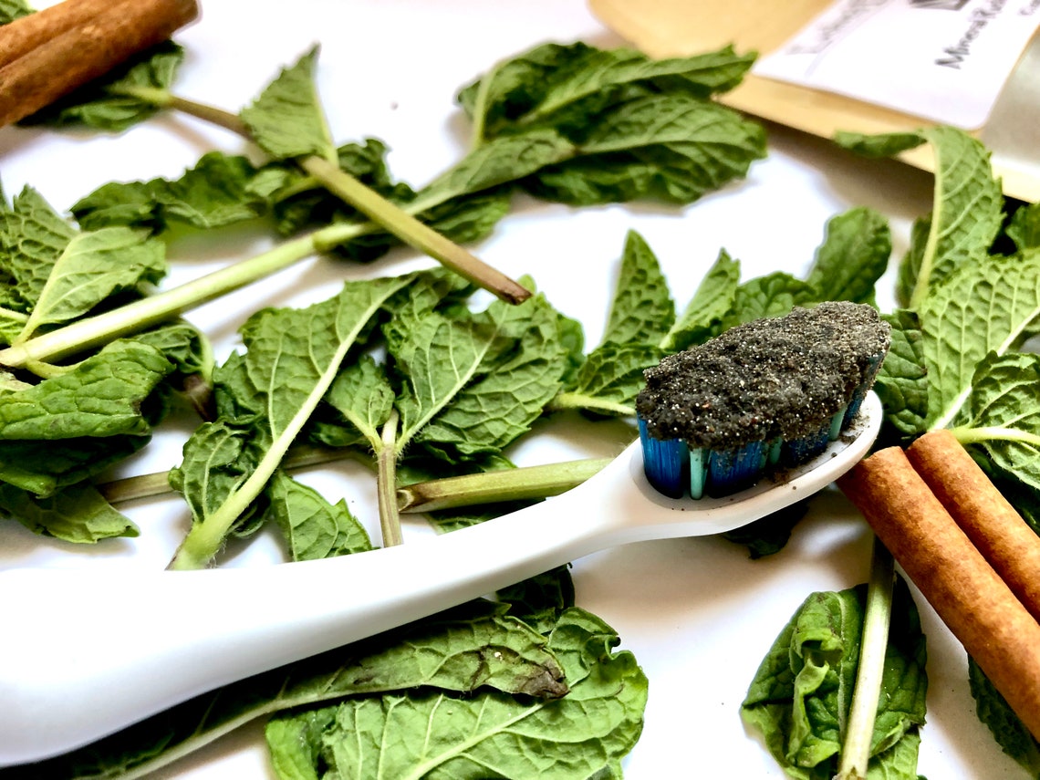 BUBBLY Remineralizing Tooth Powder cinna-mint - Etsy