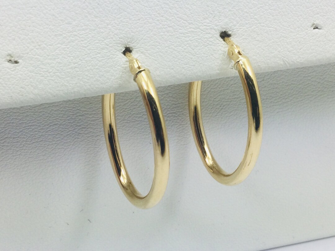 Pendientes de aro ovalado de oro amarillo de 18 k - Etsy España