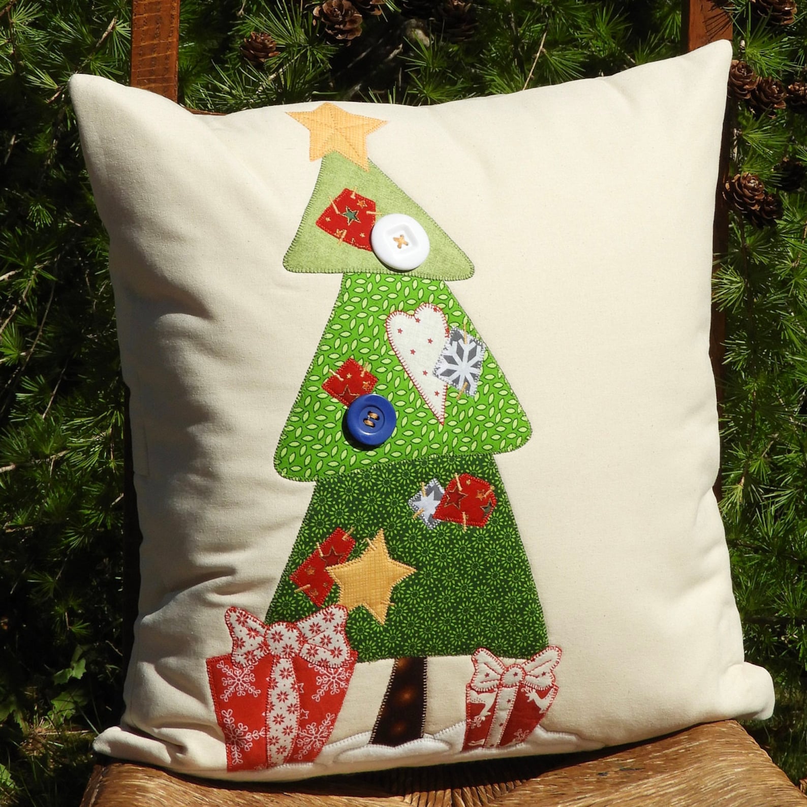 Christmas Tree Appliqué Cushion, Christmas Decor - Etsy
