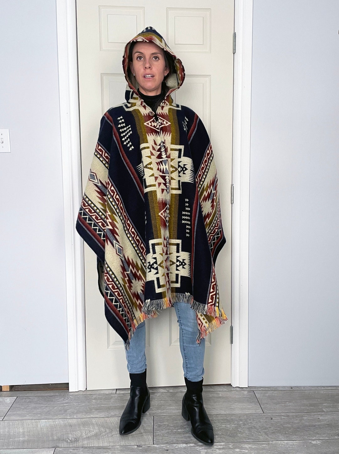 Cozy Andean Ecuador Poncho | Native Ethnic Fashion | Soft Tribal Poncho ...