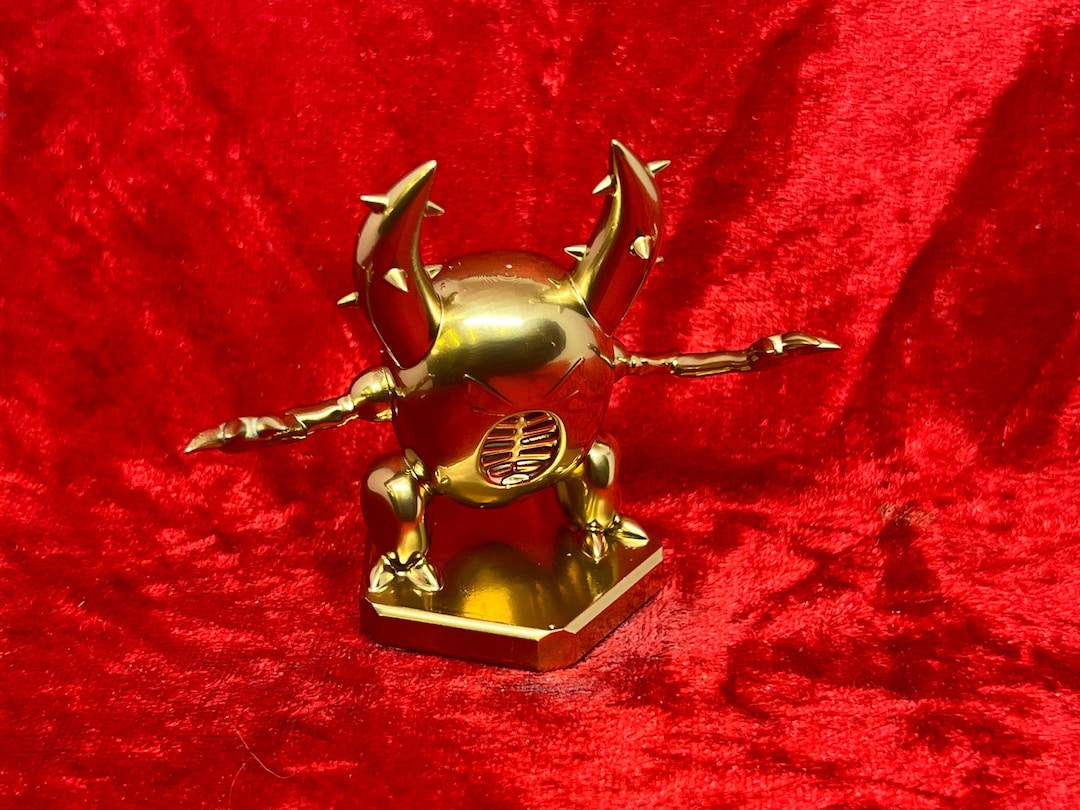 Pokemon #127 Pinsir Figure Gold tcg Statue - Etsy