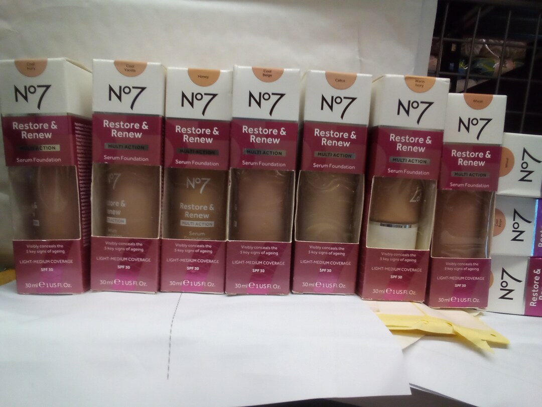 Boots N07 RESTORE & RENEW FOUNDATION 30ml Light Medium Coverage SPF30 ...