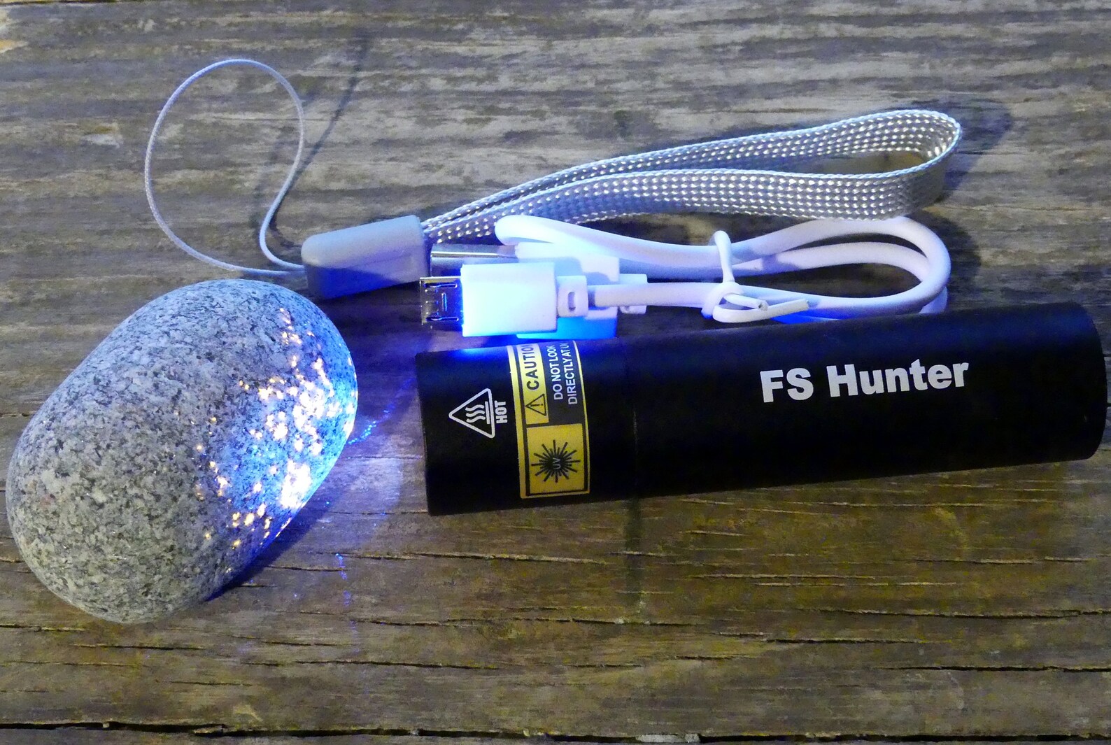 Emberlite 15.575oz Free UV Light FS Hunter 365nm | Etsy