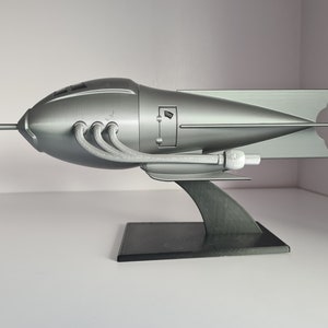 Flash Gordon 1936 Ming Bomber Mongo Rocket Ship 1:48 Scale 330mm 13 ...