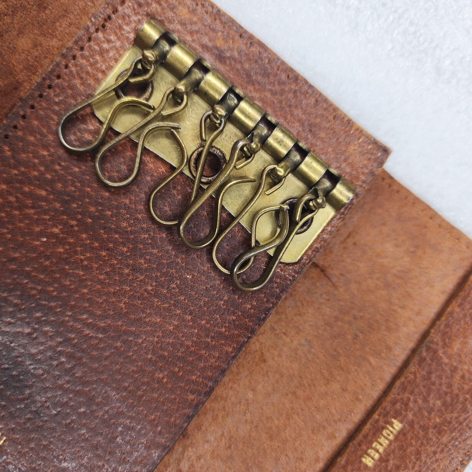 Vintage Pioneer Pig Skin Leather Tri Fold Key Holder Wallet 6 Spring ...