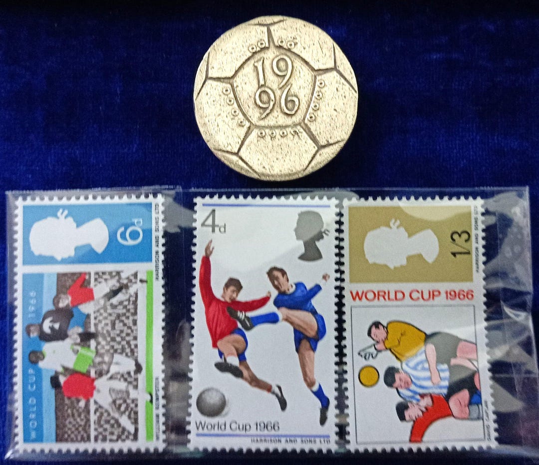 Commemorative Collector’s Set:uk Royal Mint 1996 Commemorative Football ...