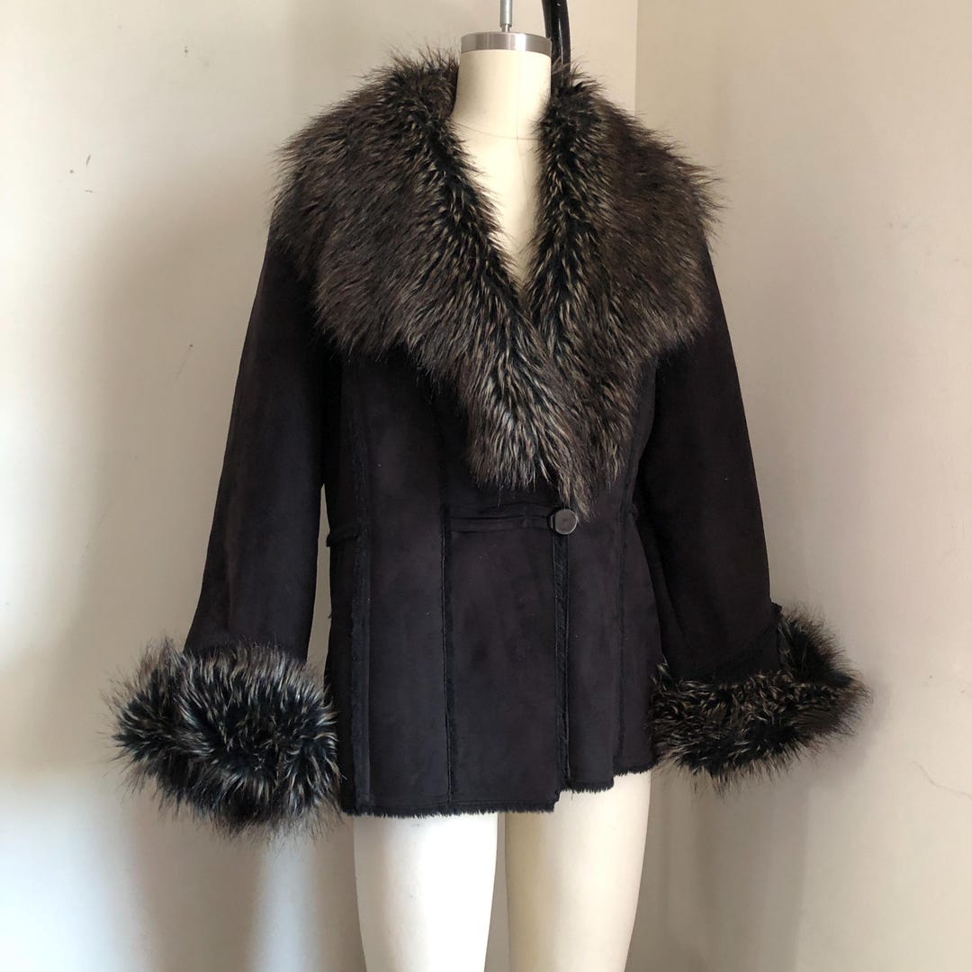 Vintage Y2K Woman’s Fur Trimmed Jacket. Size Medium. - Etsy