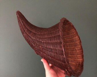 Vintage Cornucopia Wicker Basket. - Etsy