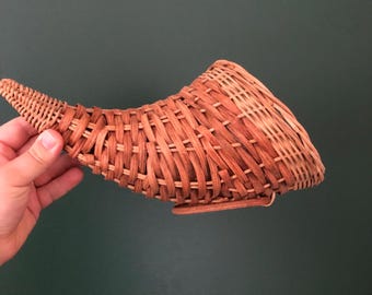 Vintage Cornucopia Wicker Basket. - Etsy