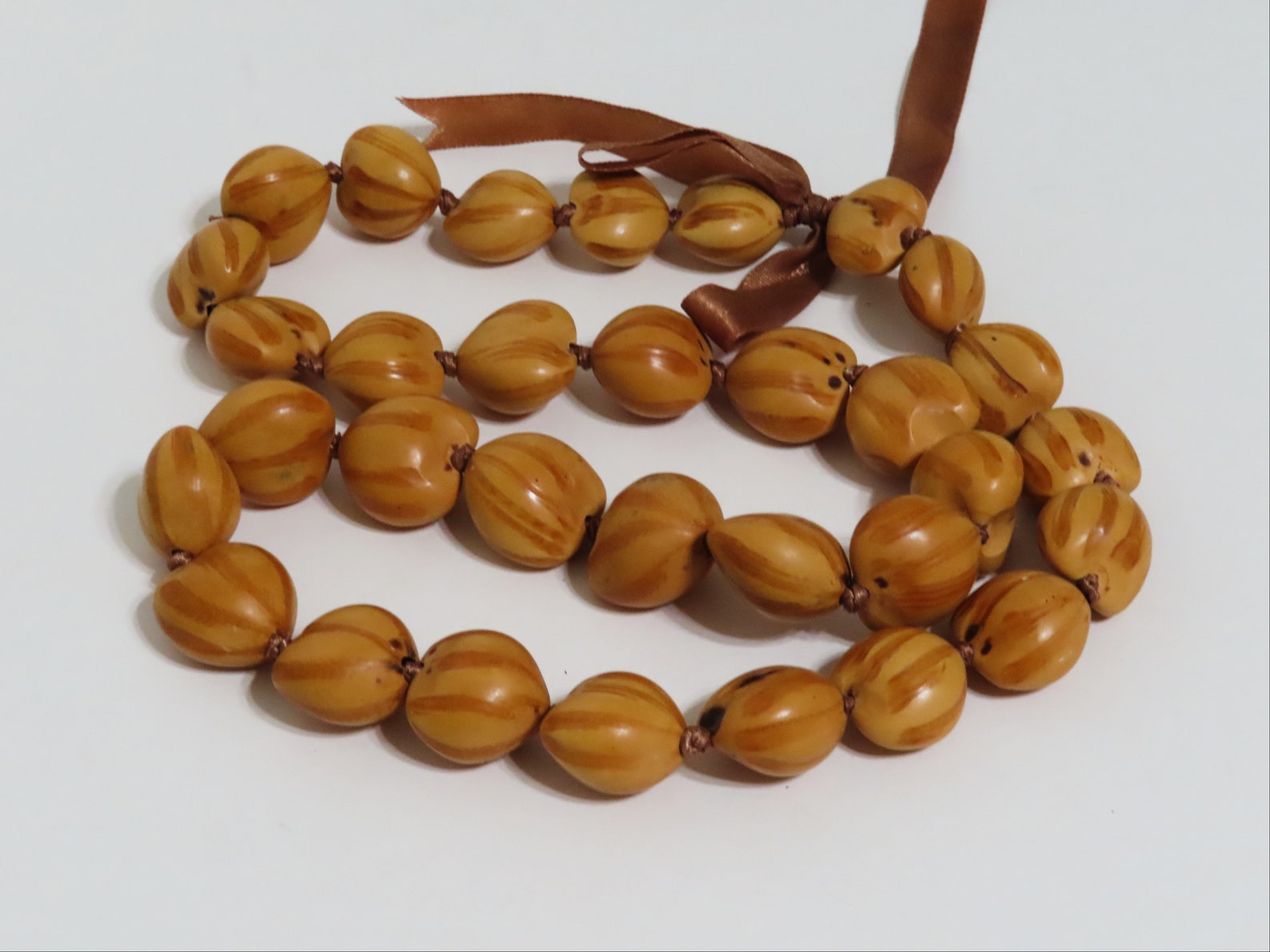 32 Natural Kukui Nut Beads: Hawaiian Focal Beads (23-27mm) - Etsy