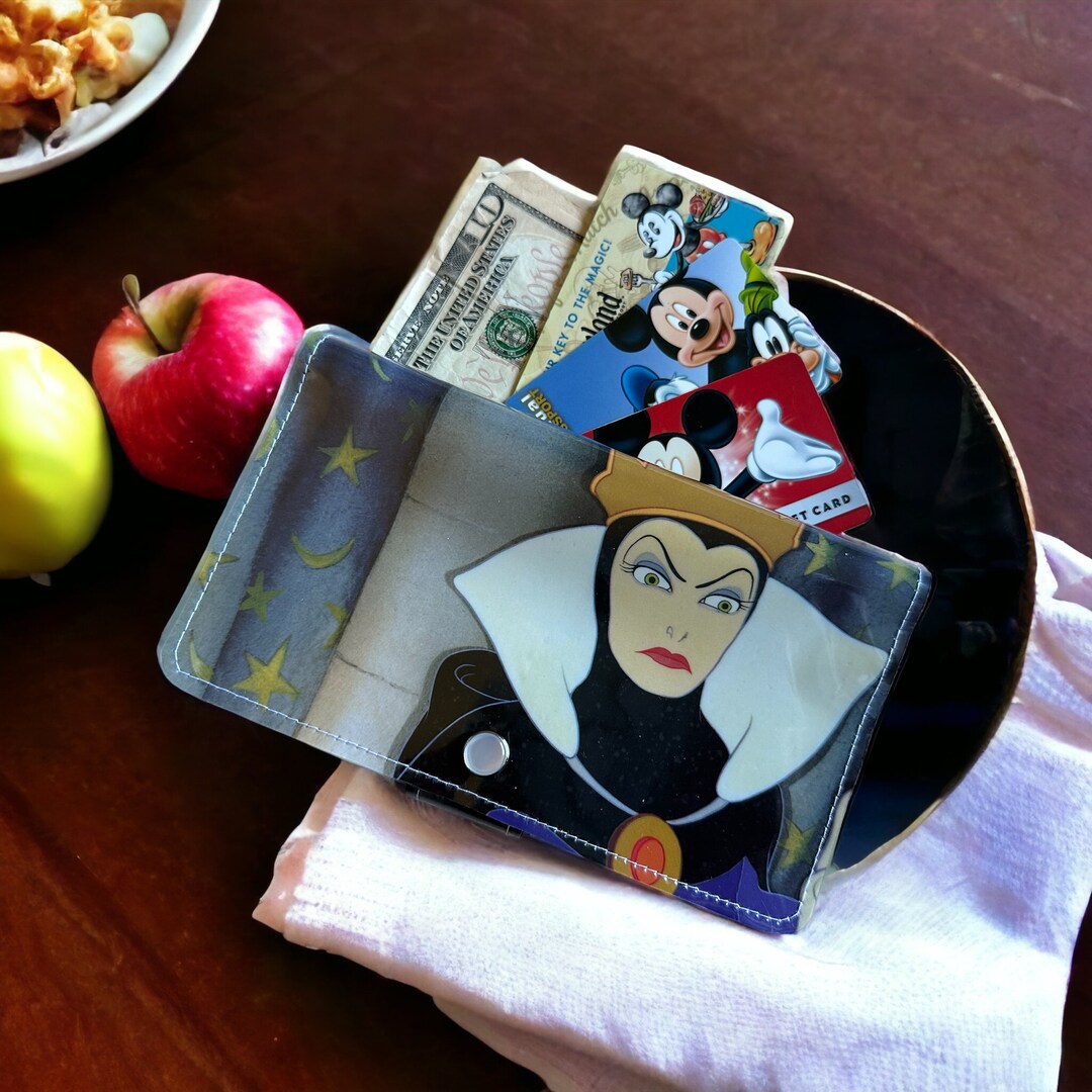 1993 Snow White Evil Queen Wallet 5 Card Slots & ID Window - Etsy