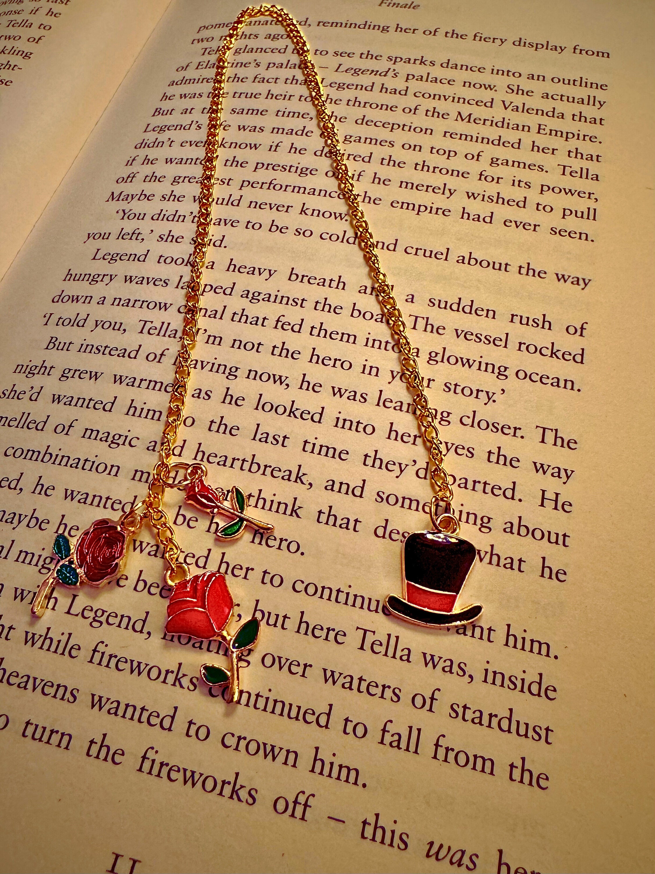 Caraval Inspired Brass and Gold Chain Bookmarks - Etsy