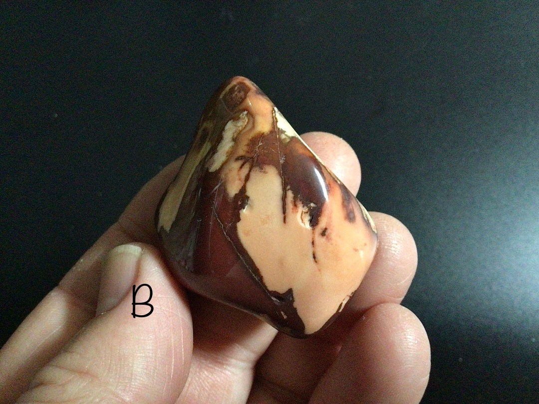 QLD Ribbon Stone Tumbled Stone Group 5 - Etsy Australia