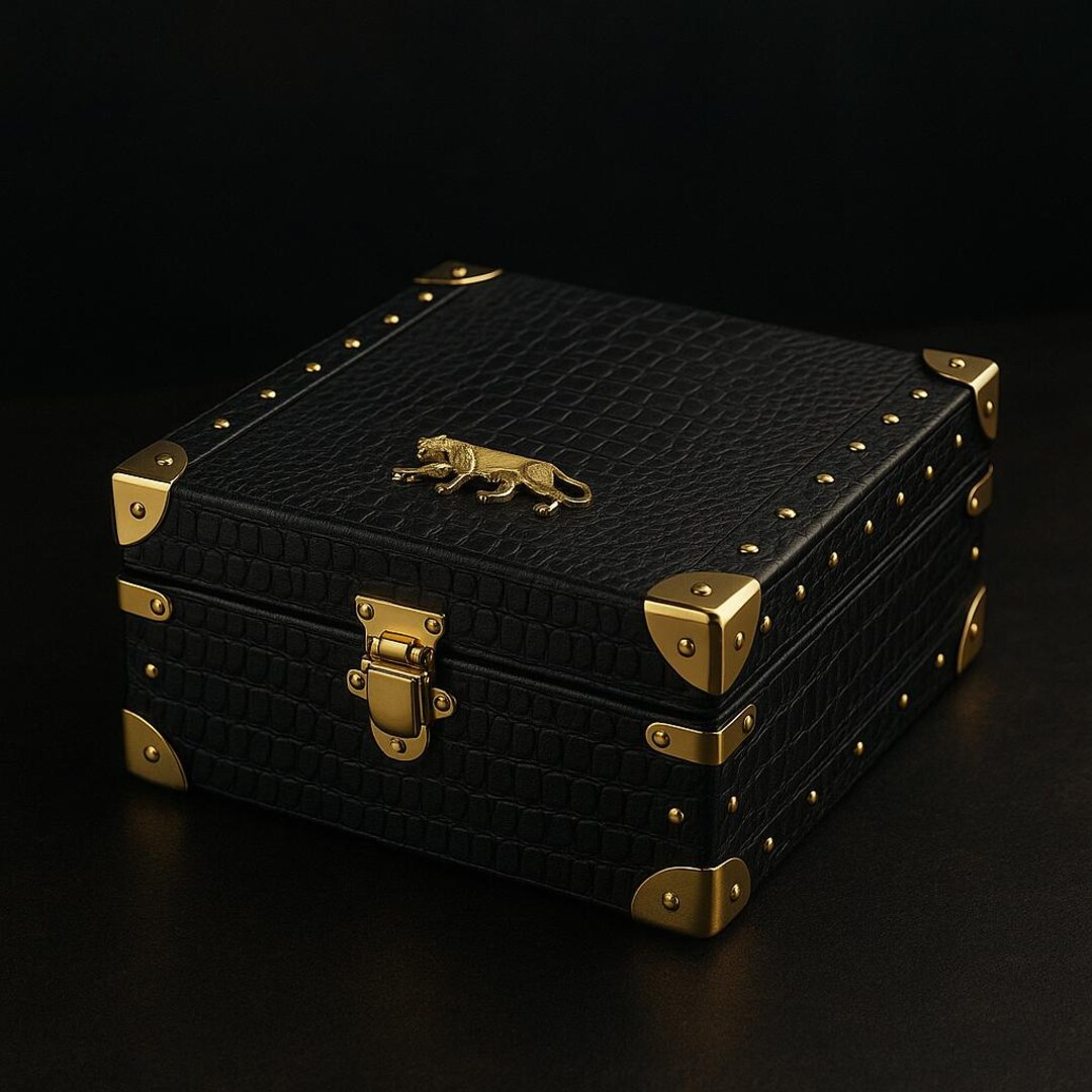 Leather Box Made From Full-grain Leather. Hand-finished. Timeless Trunk ...