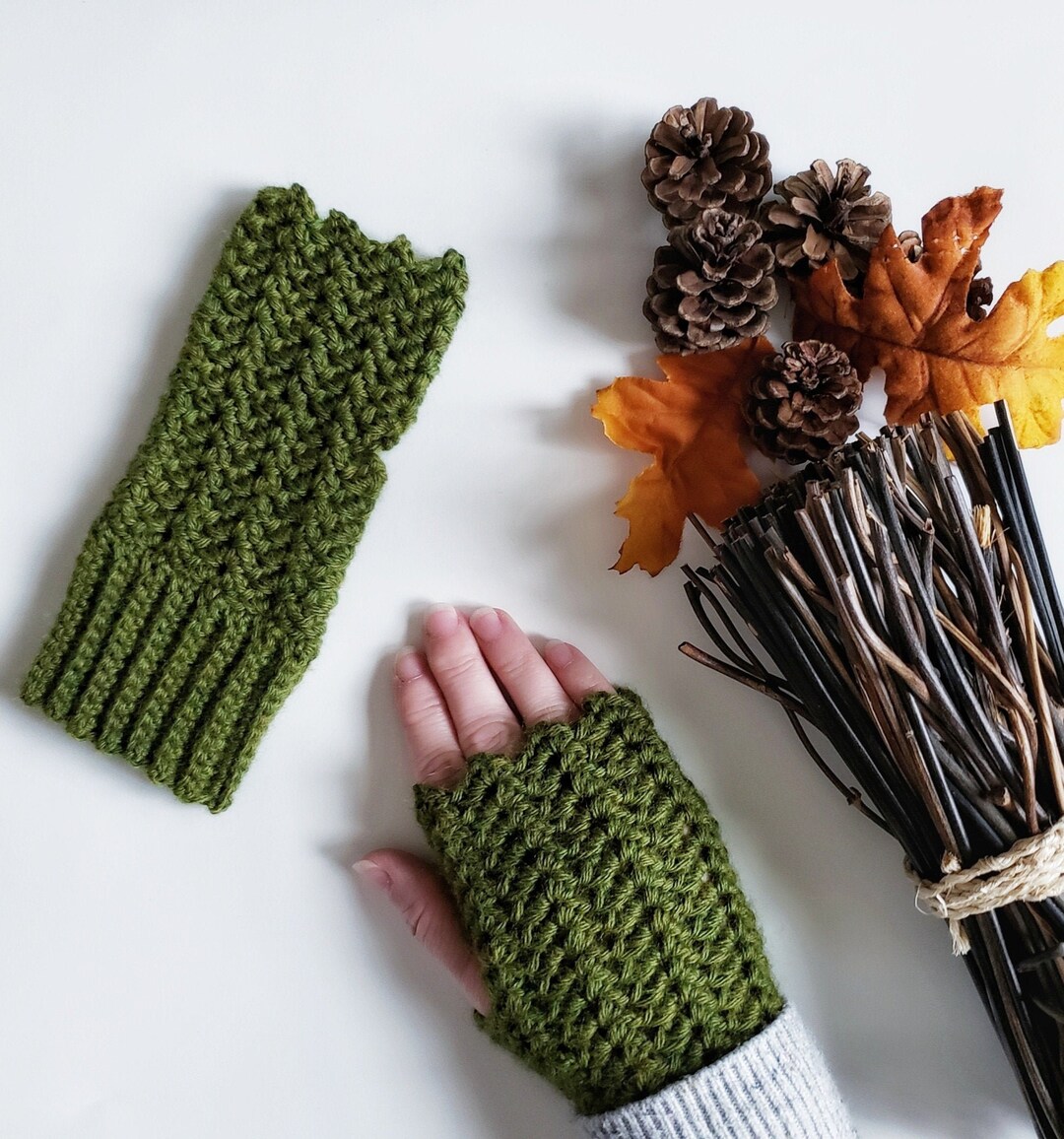 Lexi Wrist Warmer Crochet Pattern - Crochet Wrist Warmer Pattern - PDF ...