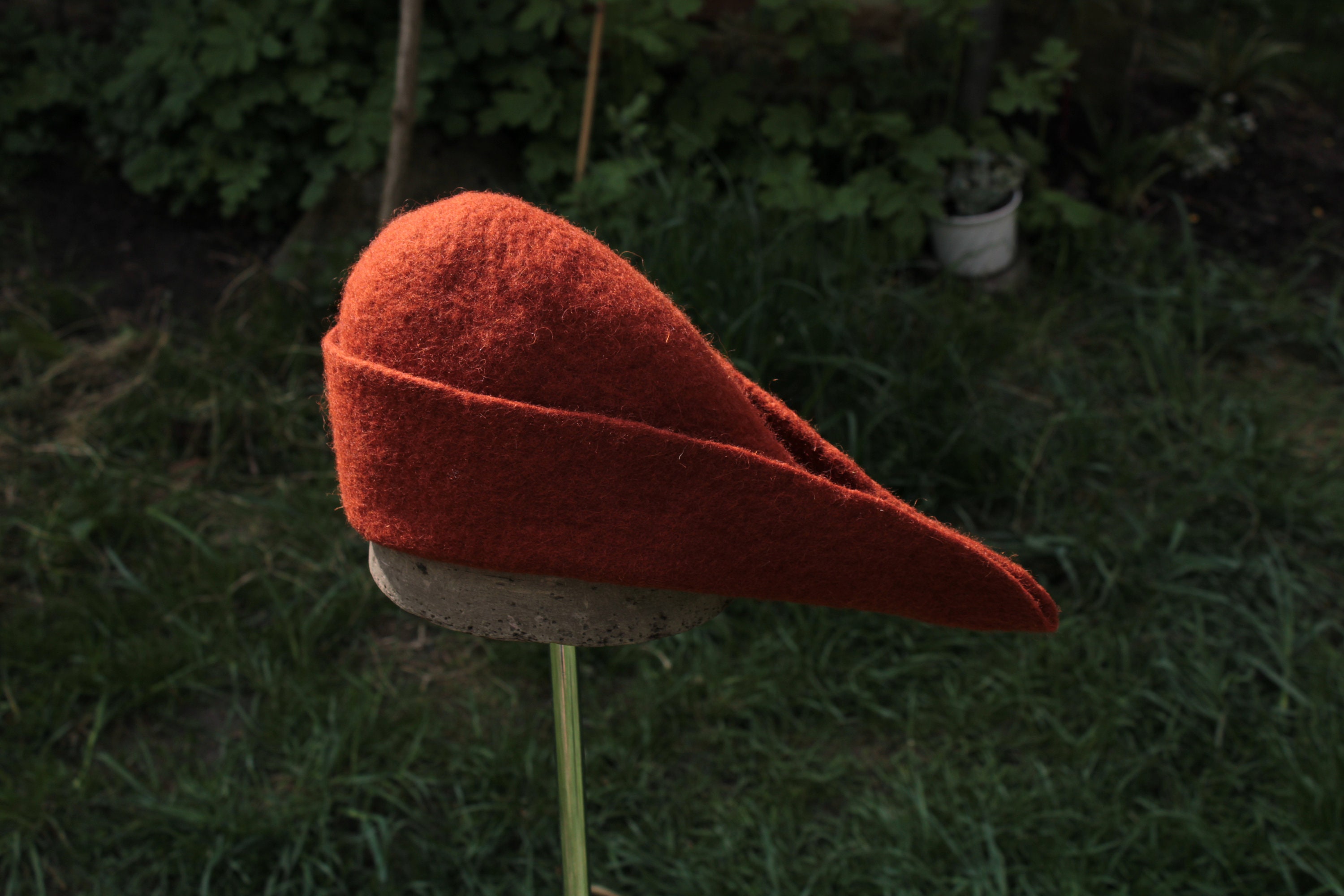 Custom Low Bycocket Hat in Black Medieval Hat Robin Hood Hat Handfelted ...