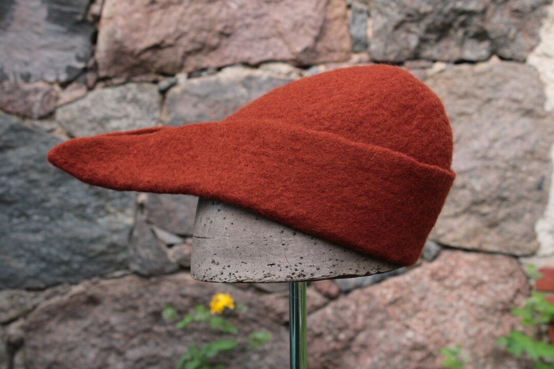 Custom Low Bycocket Hat in Black Medieval Hat Robin Hood Hat Handfelted ...