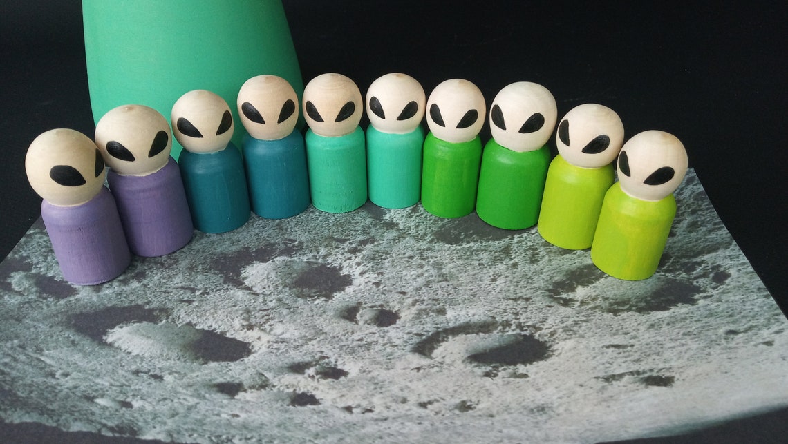 Wooden Rocket toy & Alien peg dolls set Imagination in space | Etsy