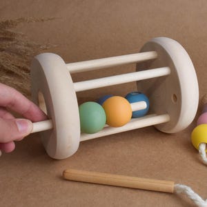 Montessori Ball Cylinder Rolling Toy, Wooden Baby Rattle, Classic ...