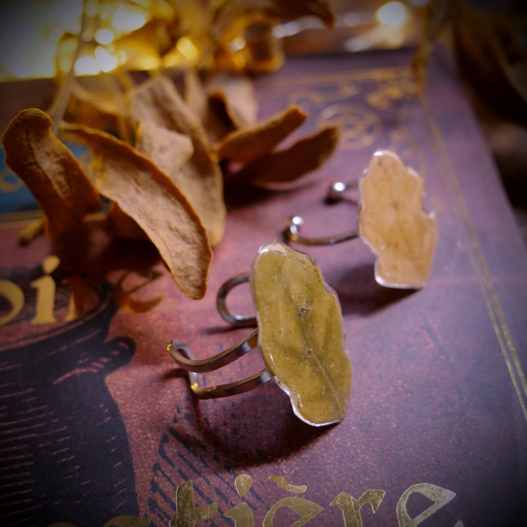Your Choice of Adjustable Rings a Leaf on Your Finger Oak Leaf, Autumn ...