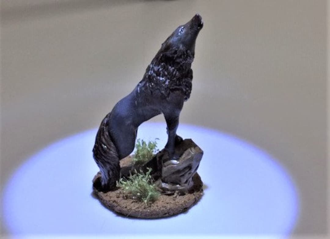 Gray Resin Wolf Miniature: Unpainted RPG Figurine (28mm) - Etsy