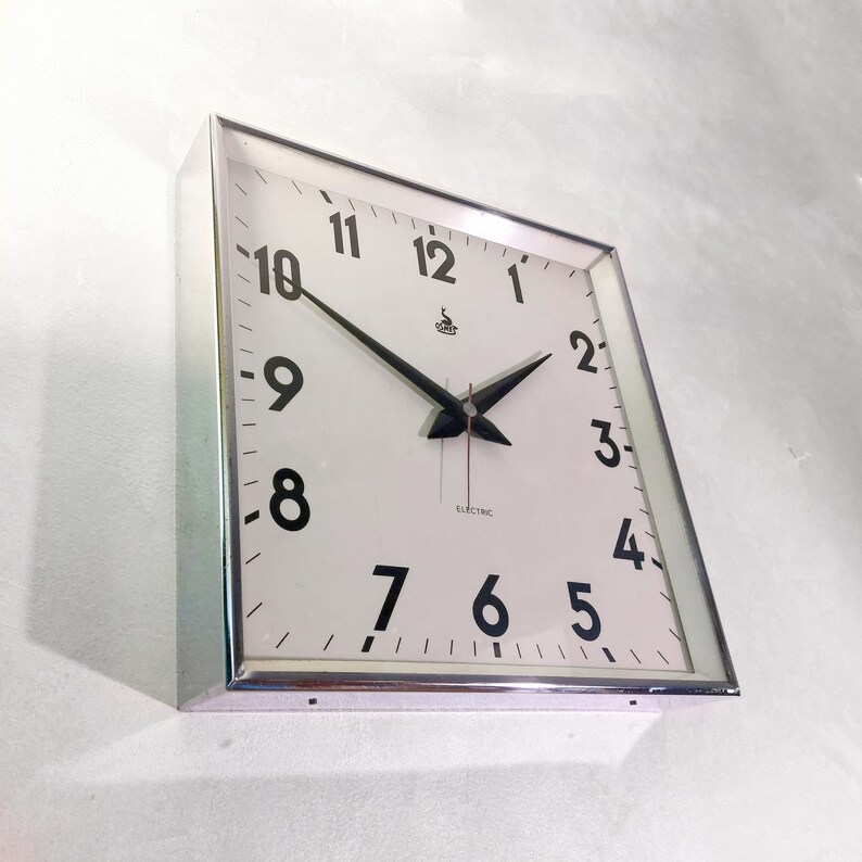 Osmes Electric Wall Clock Large Chrome Square Office Style Art Deco ...
