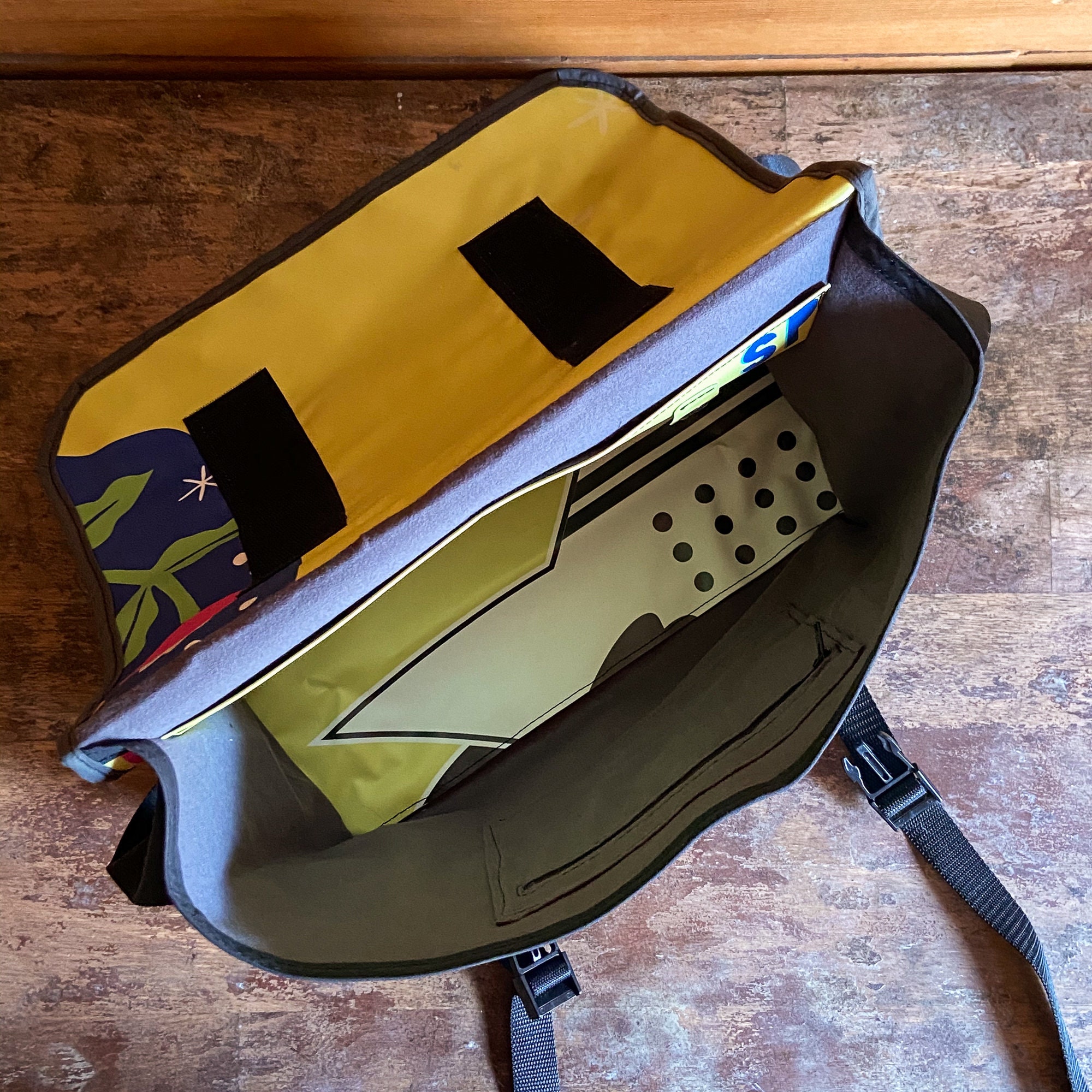 Recycled Vinyl Messenger Bag - Etsy