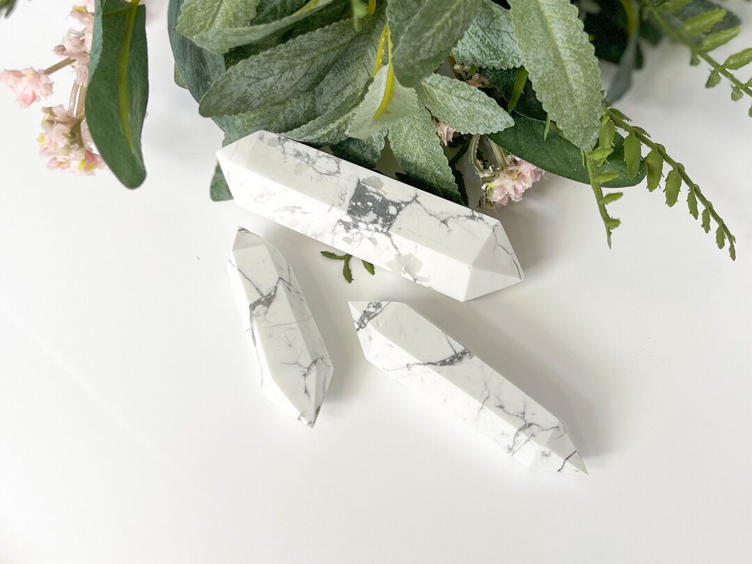 Howlite, Crystals, Howlite Points. A Must-have for Meditation, Crystal ...