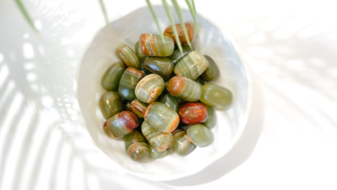 GREEN ONYX Tumbled Stone Green Banded Calcite Rainbow Onyx Polished ...