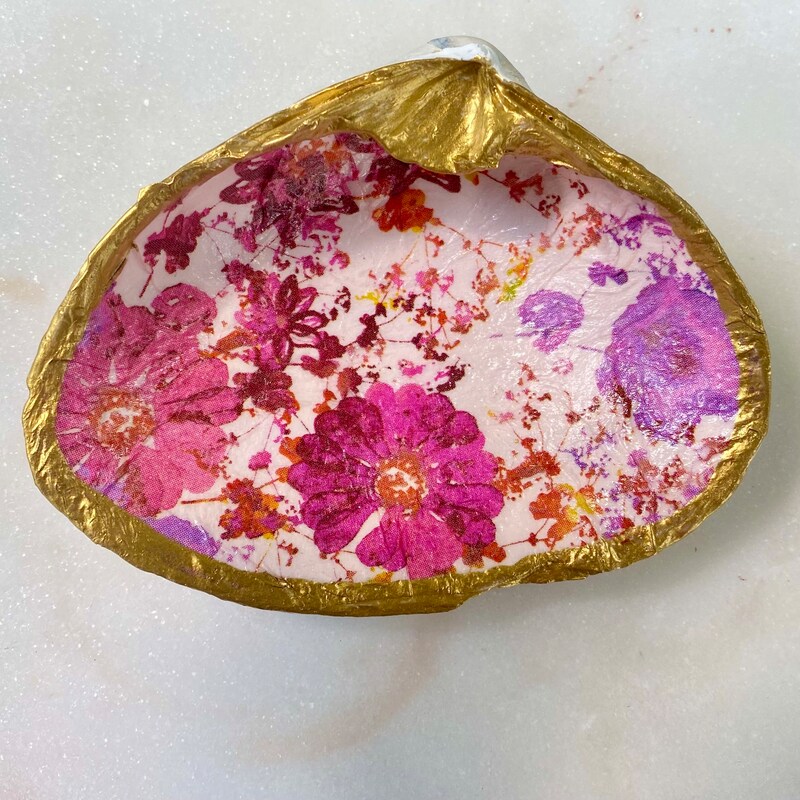 Clam Shell Dish - Etsy