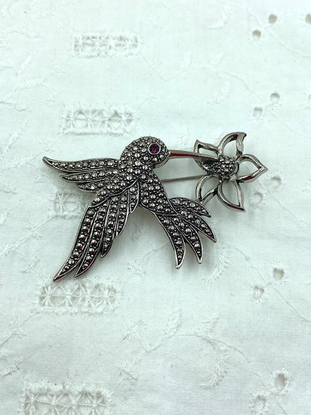 Vintage Avon Hummingbird Sparkling Brooch - Etsy