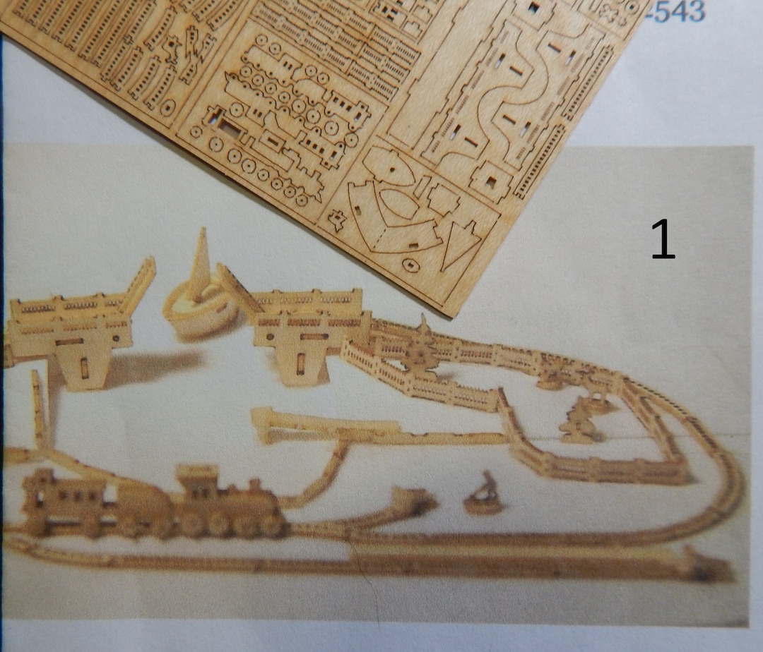 Dwarf Train KITS, 1000 Scale, 4 Choices, Includes Train, Tracks ...