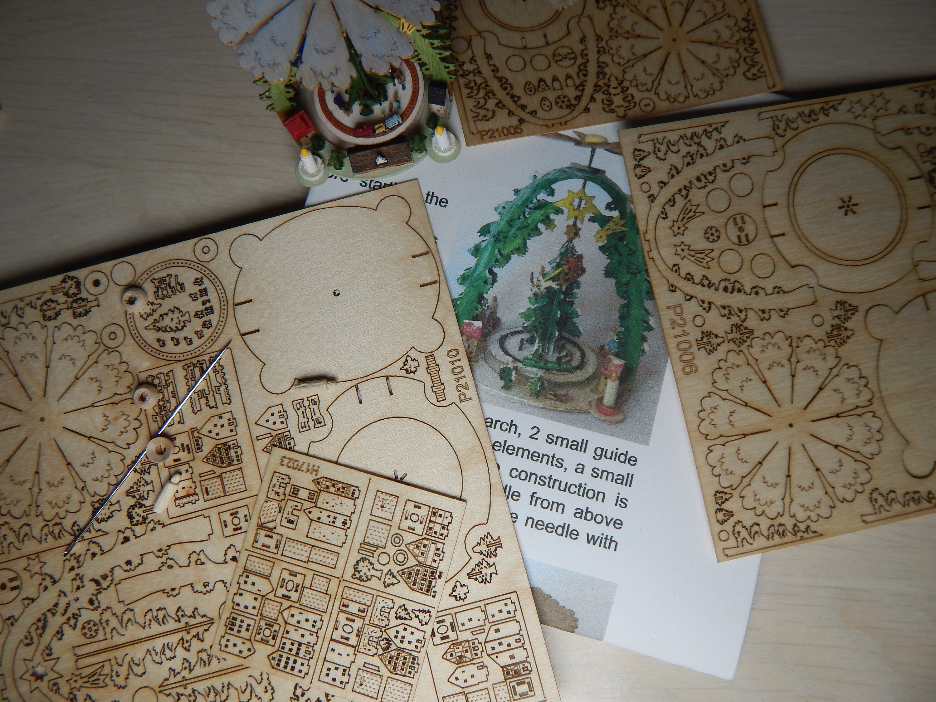 Mini Santa Tree Train Tree KIT Pyramid Blades Spin Santa - Etsy