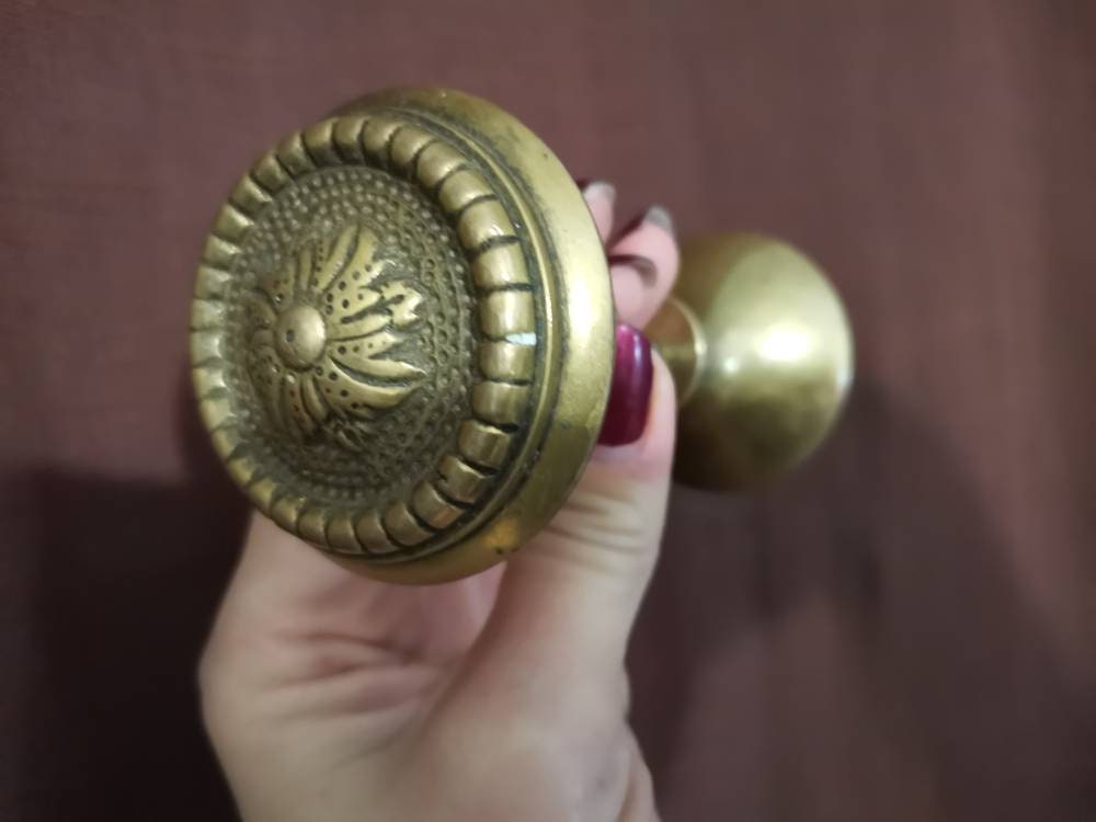 Home & Hobby Craft Supplies & Tools Vintage Brass knobs round carved ...